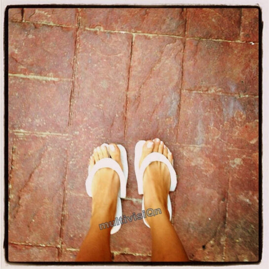 Selen Seyven Feet (4 photos) Sexy Feets - Celeb Feets