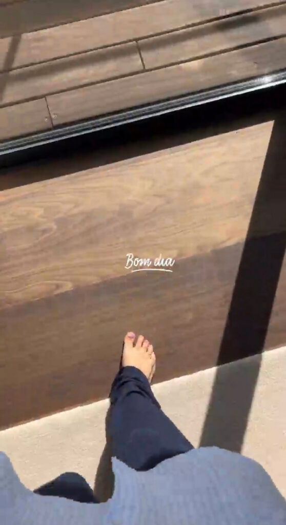 Nia Sioux Feet (3 pics) Sexy Feets - Celeb Feets