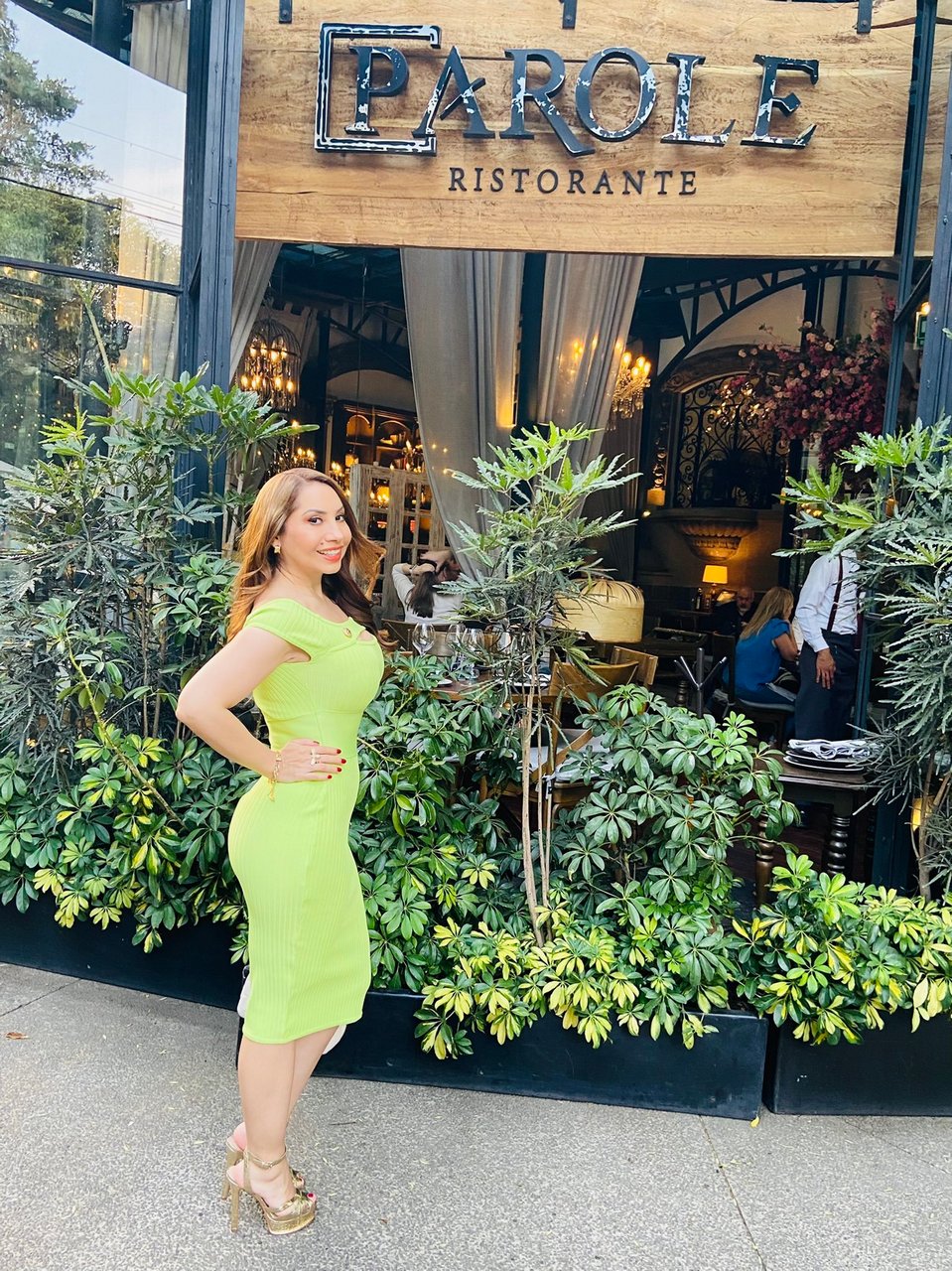 Brenda Angulo Feet (30 sexy photos) Sexy Feets - Celeb Feets