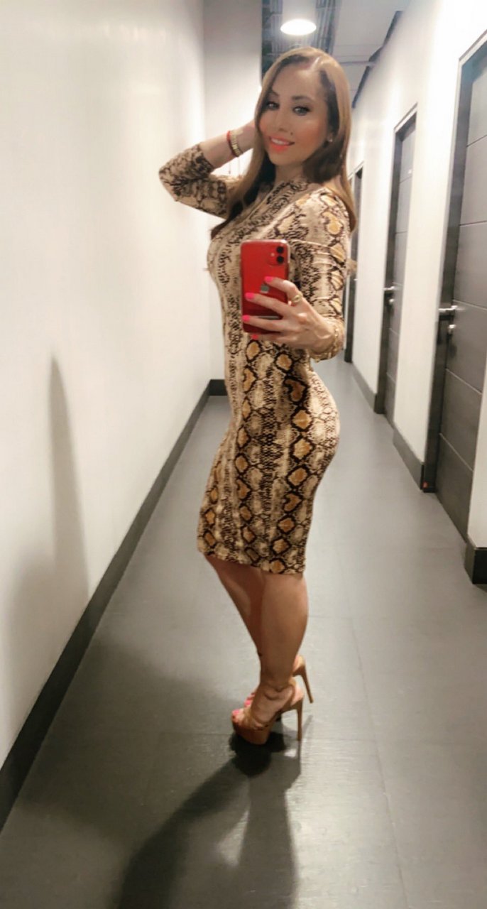 Brenda Angulo Feet (30 sexy photos) Sexy Feets - Celeb Feets